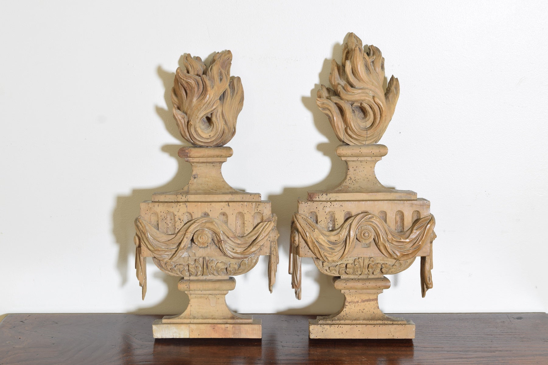 Pair of Carved Wooden Capitals – ROBUCK