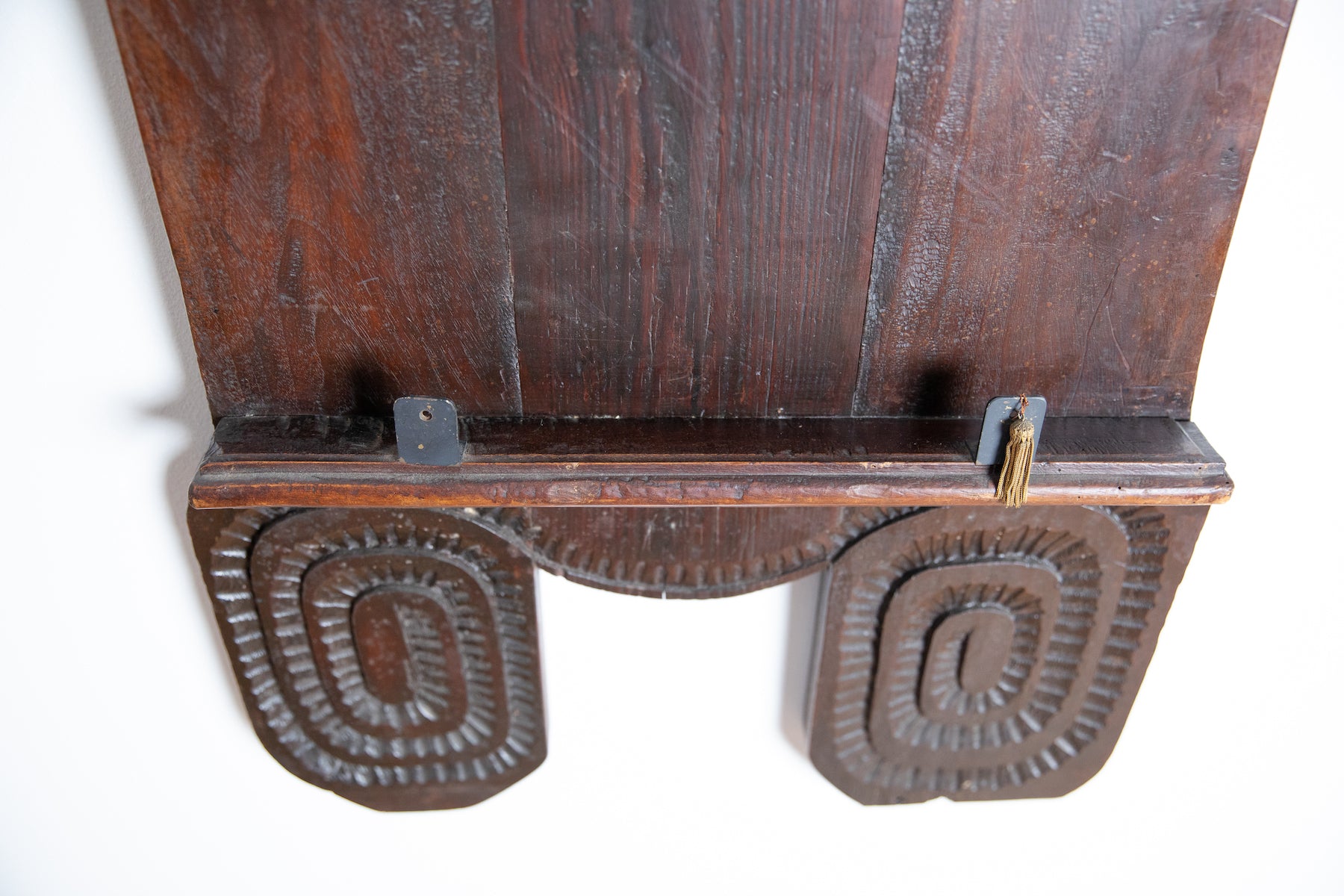 Carved Walnut Wall Easel or Leggio – ROBUCK